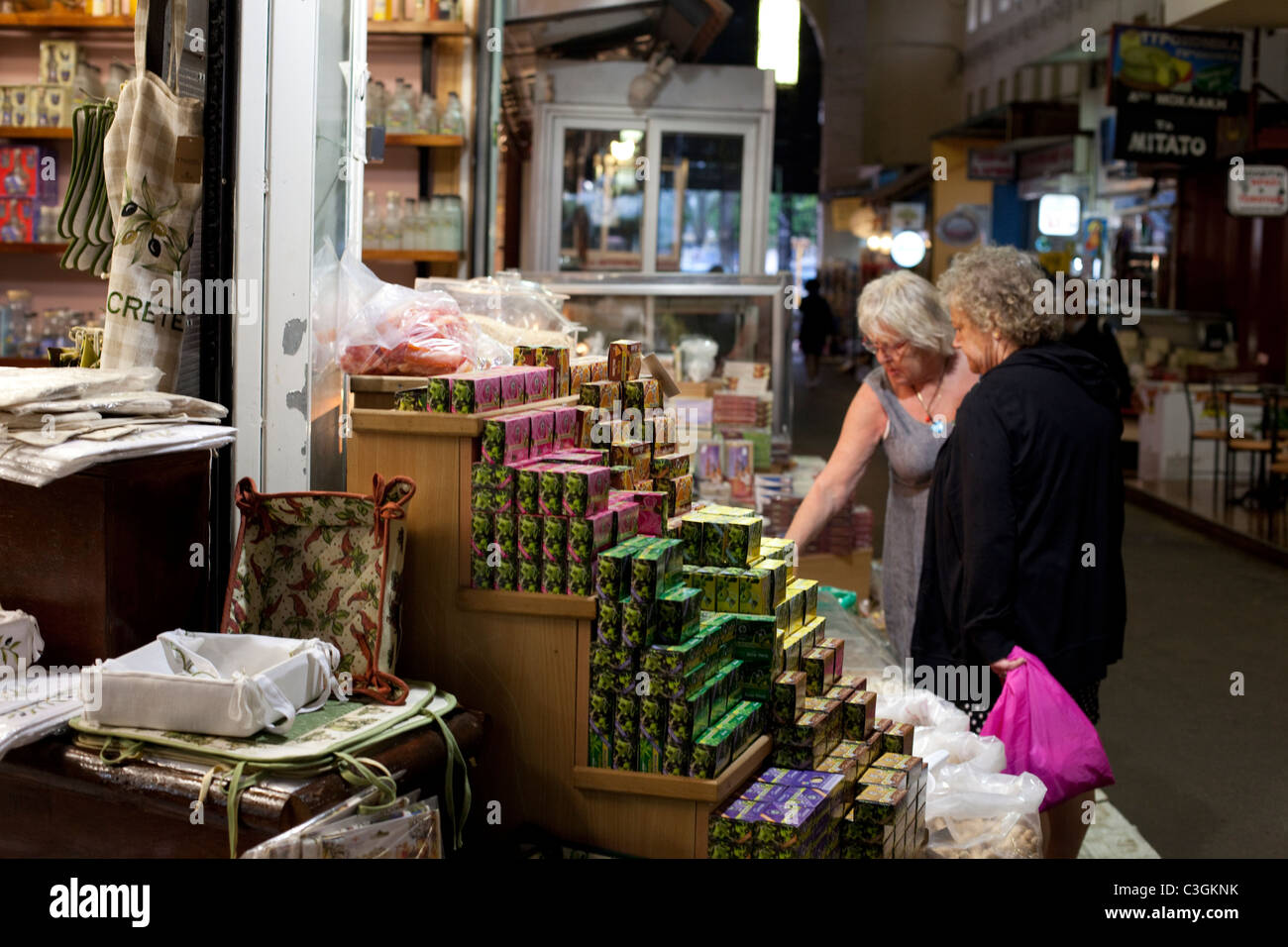 Shopping in crete greece Banque de photographies et d’images à haute ...