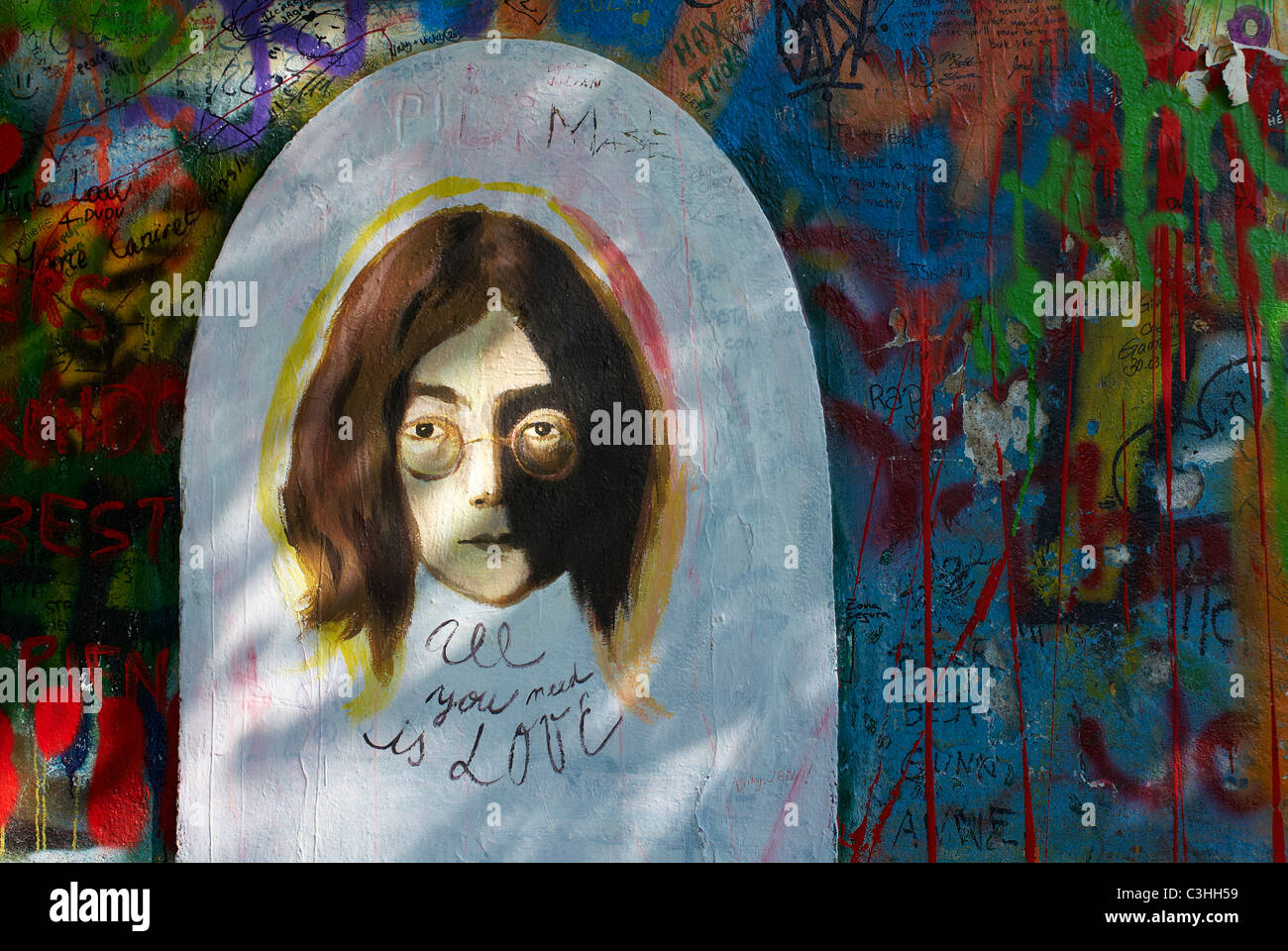 John lennon mural Banque de photographies et d’images à haute ...