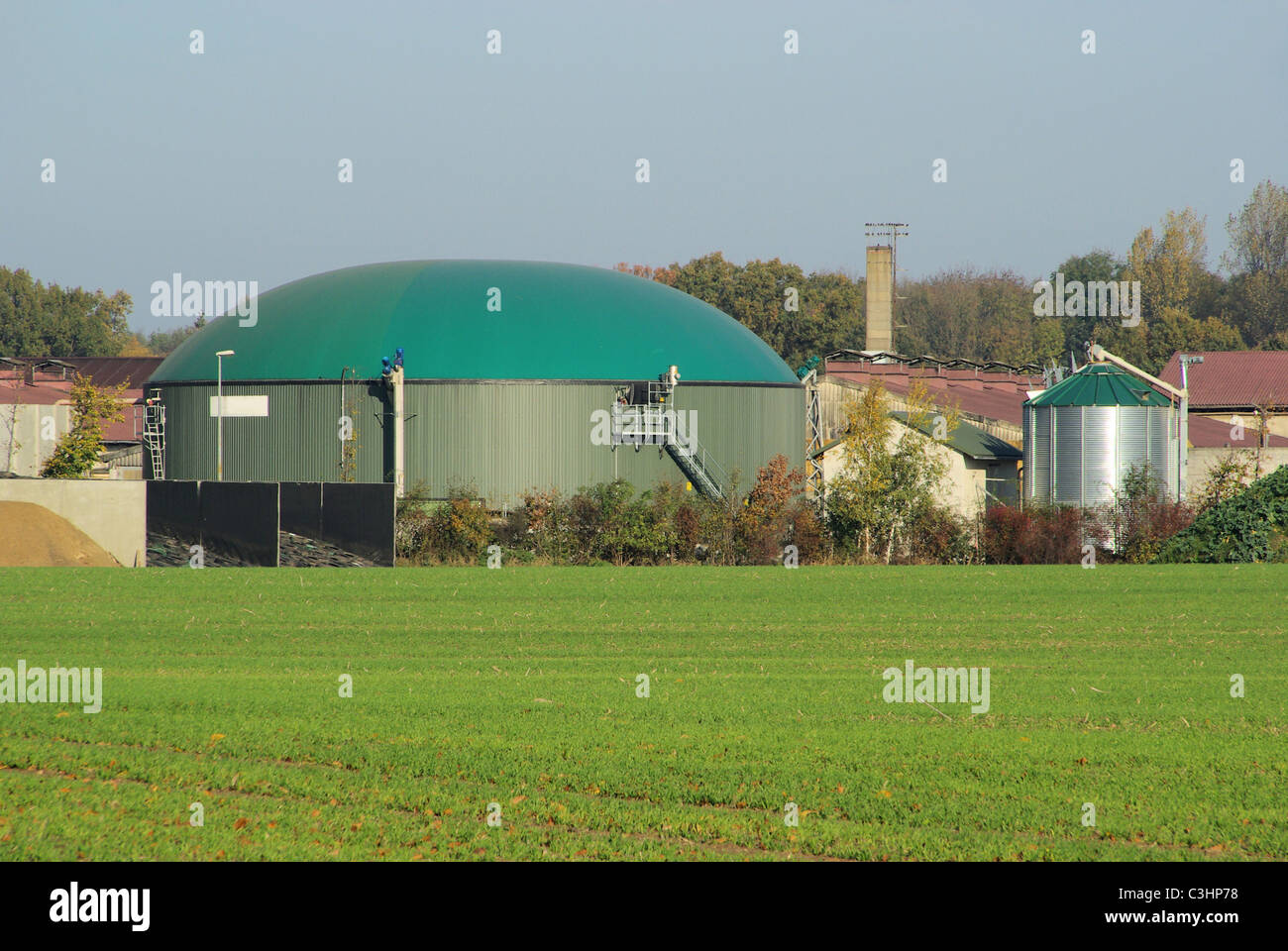 Digesteur de biogaz Banque de photographies et d’images à haute ...