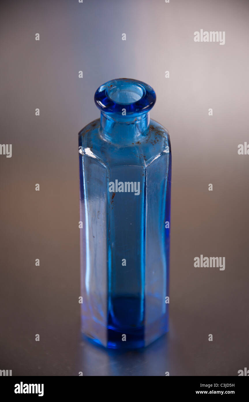 Poison bottle Banque de photographies et d’images à haute résolution ...