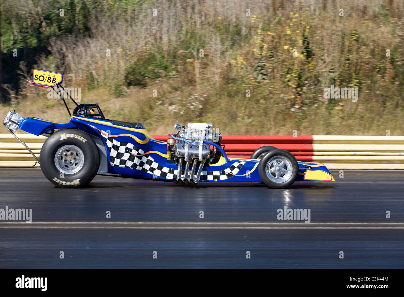 Side view of dragster Banque de photographies et d’images à haute ...