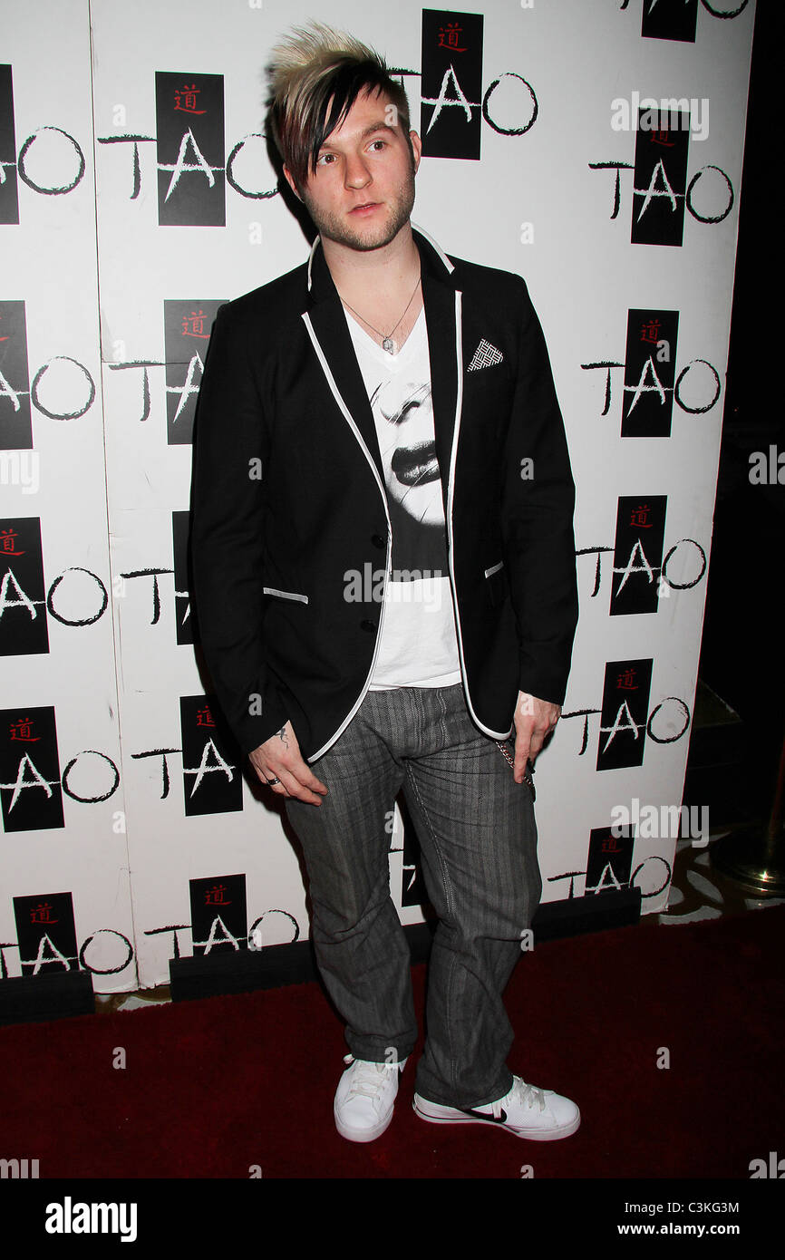 Blake Lewis célèbre la sortie de son nouvel album 'Heartbreak sur ...