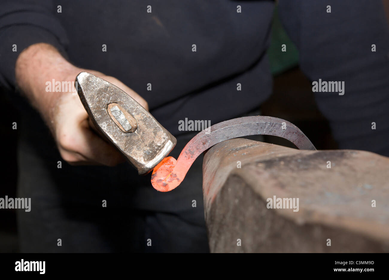Forgeron forgeron forge forgeron Banque de photographies et d’images à ...
