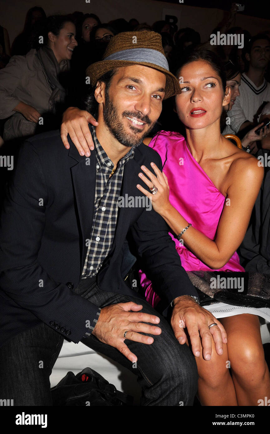 Jill hennessy mercedes benz img new Banque de photographies et d’images ...