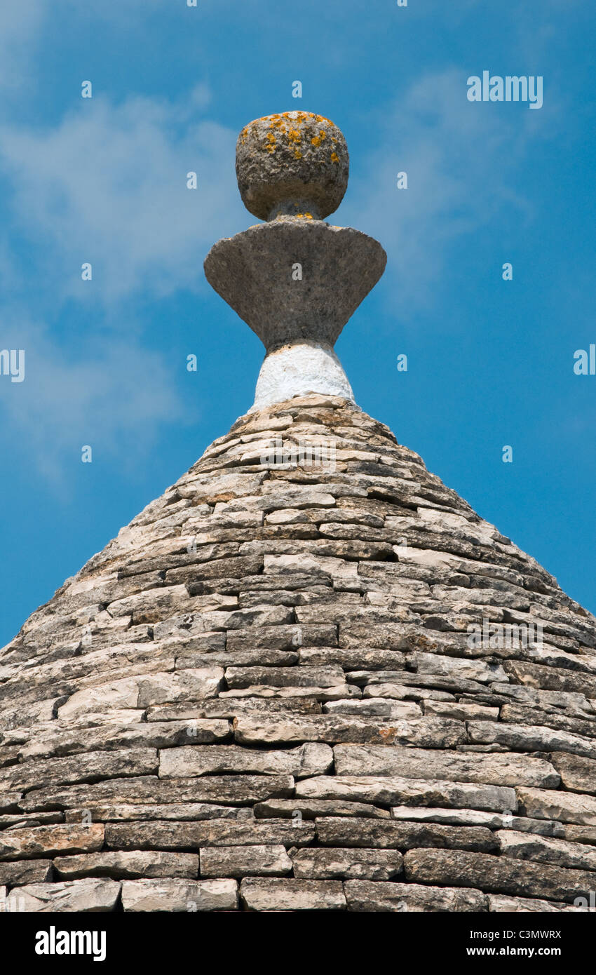 Trullo (pl. Trulli), habitation en pierre traditionnelle des Pouilles ...