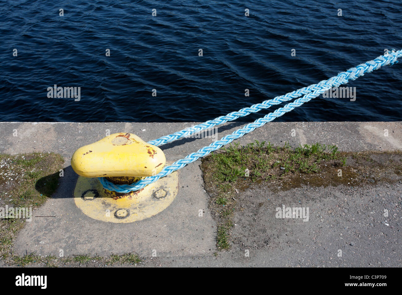 Corde bleu Banque de photographies et d’images à haute résolution - Alamy