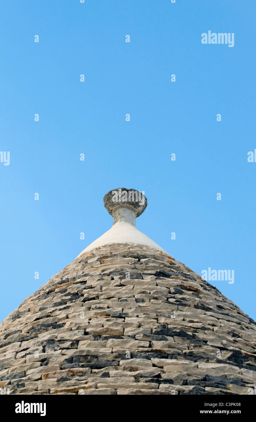 Close-up of Trullo (pl. Trulli), habitation en pierre traditionnelle ...