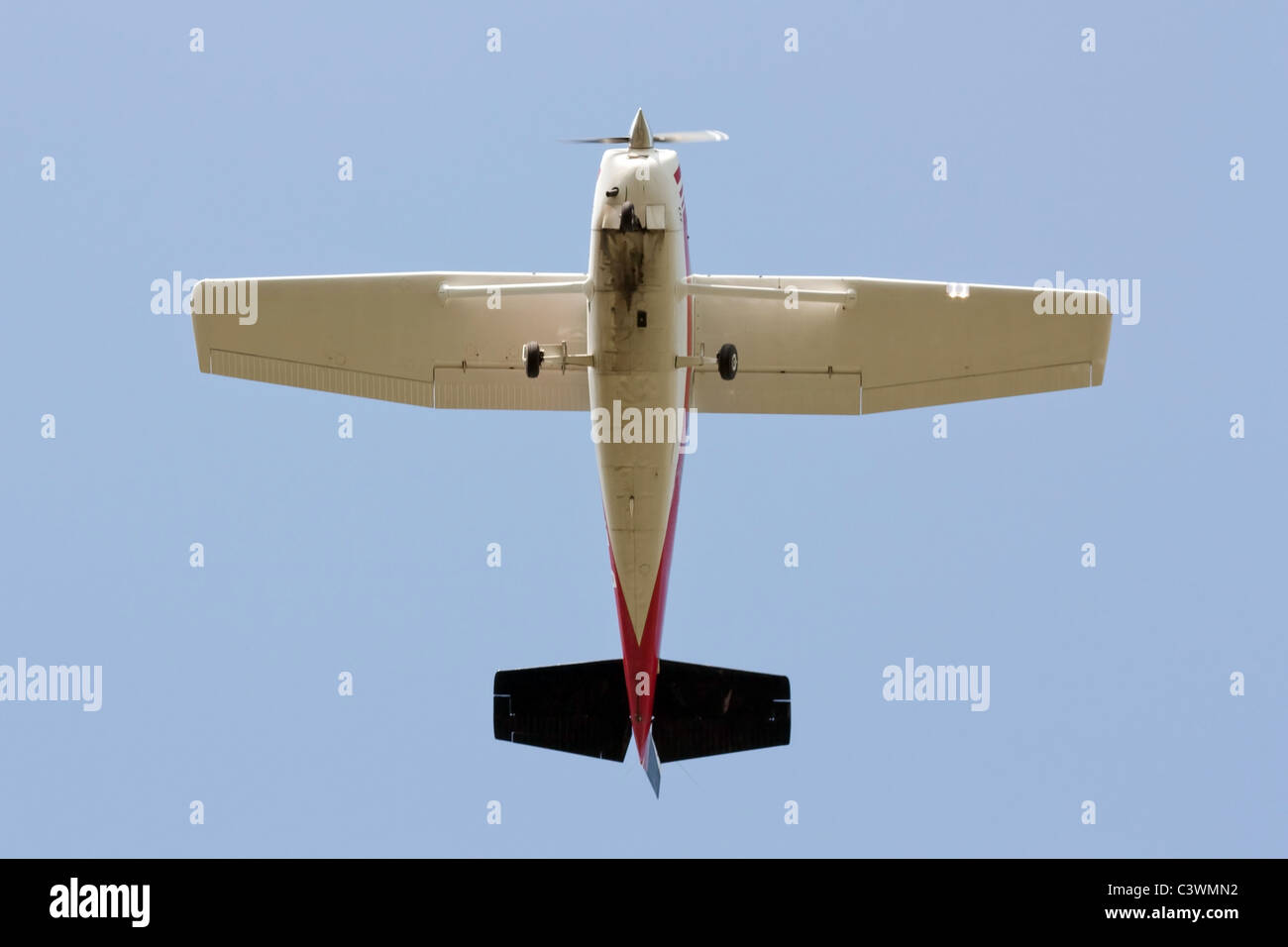 Aile haute avion cessna 172 Banque de photographies et d’images à haute ...