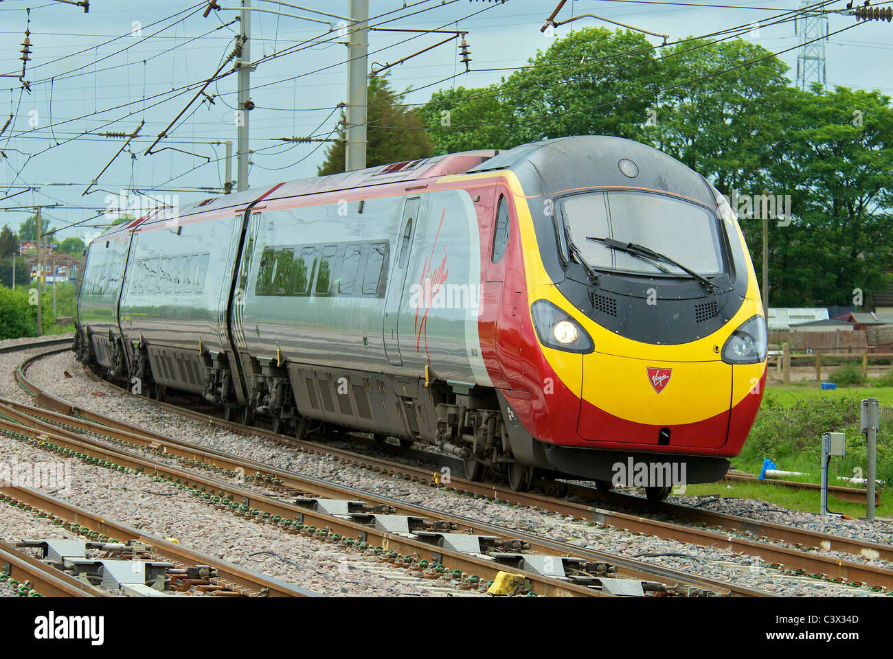 Pendolino inclinable Banque de photographies et d’images à haute ...