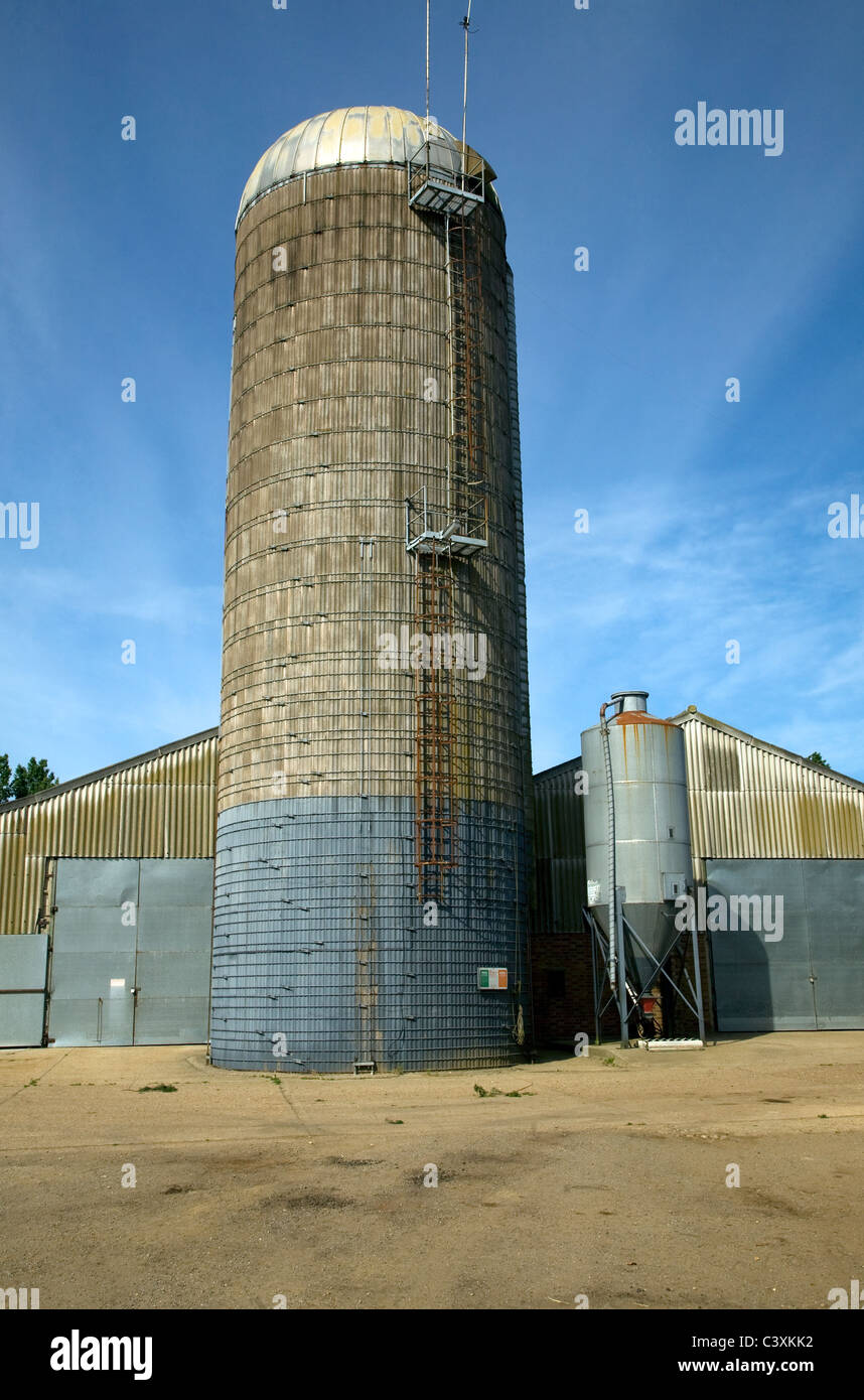 Tower silos Banque de photographies et d’images à haute résolution - Alamy
