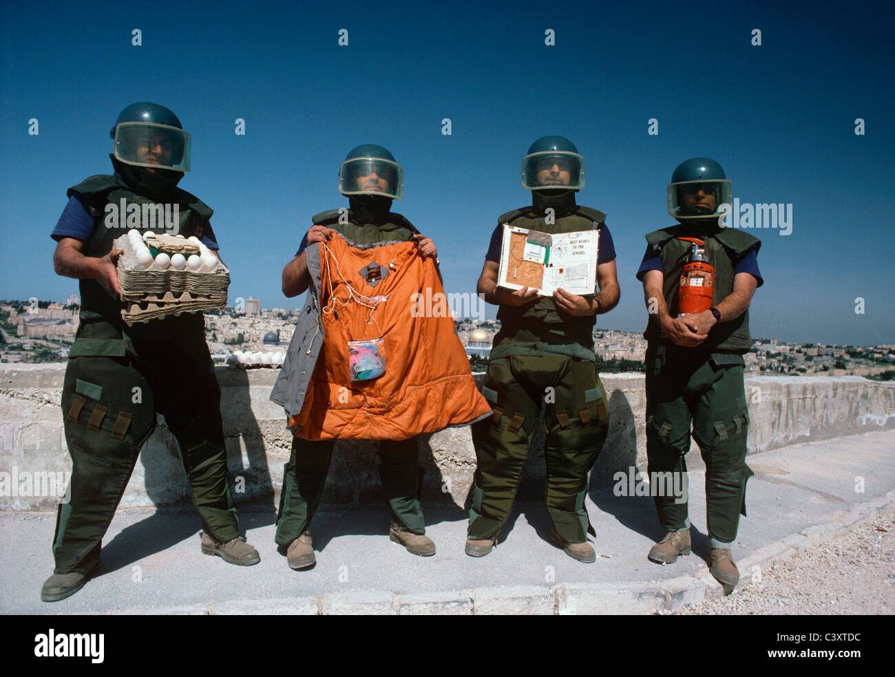 Protection contre les bombes Banque de photographies et d’images à ...