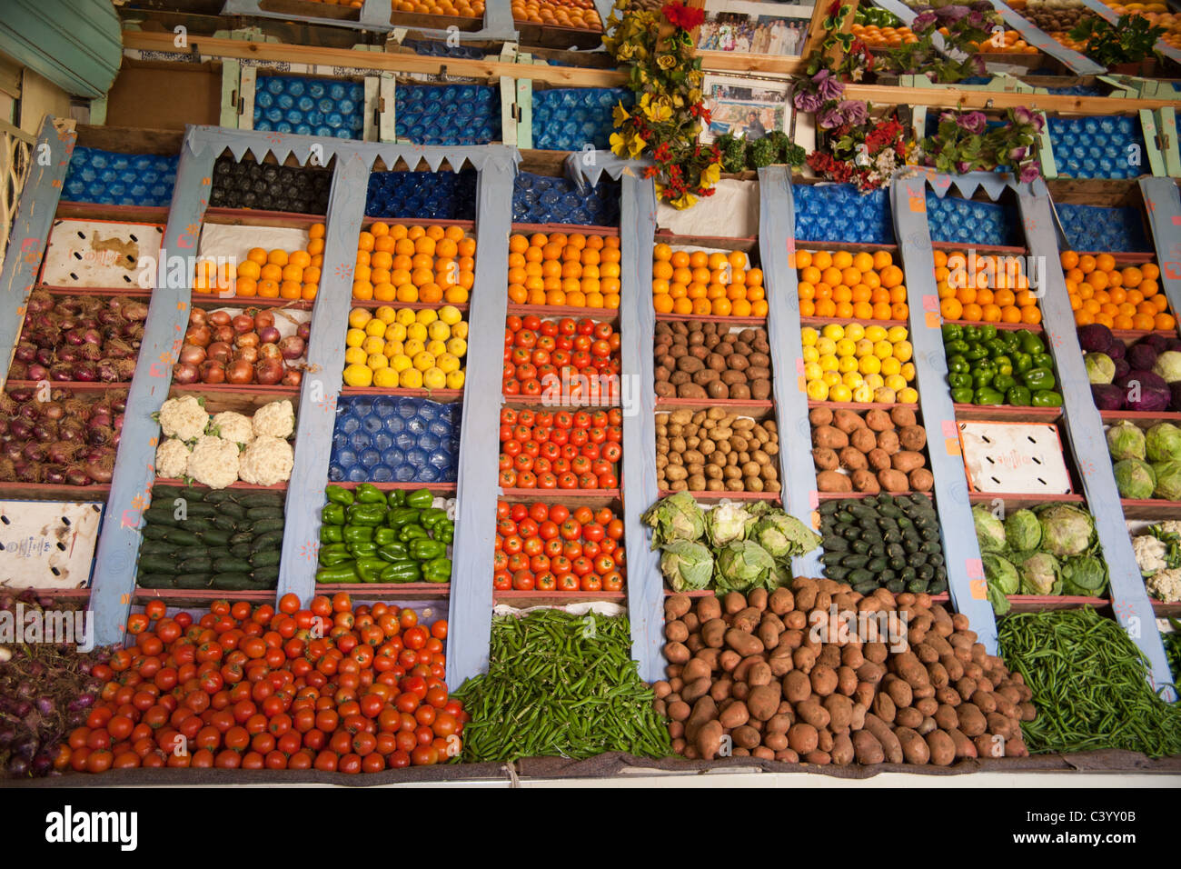 Fruit stand selling oranges Banque de photographies et d’images à haute ...