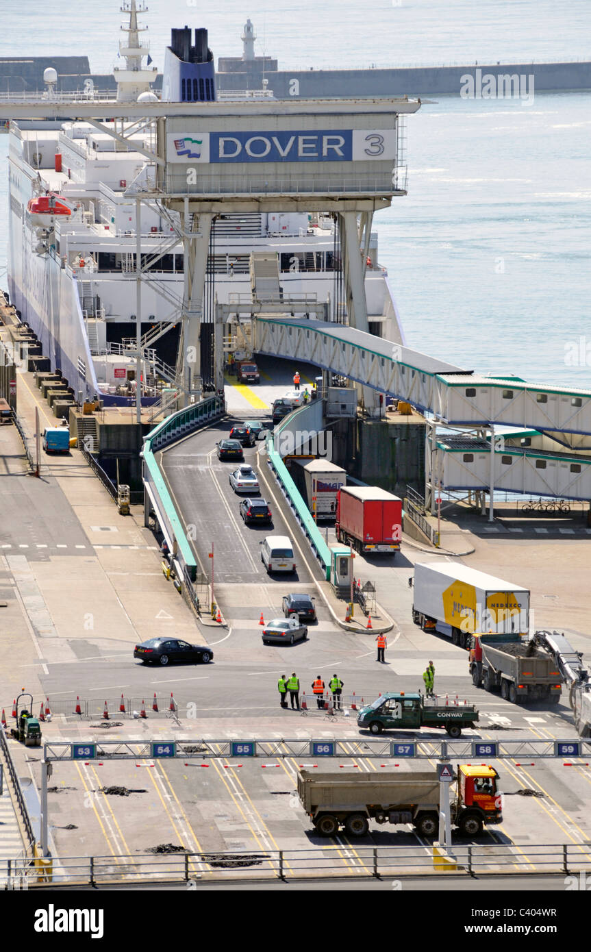 Ferry pour camions Banque de photographies et d’images à haute ...