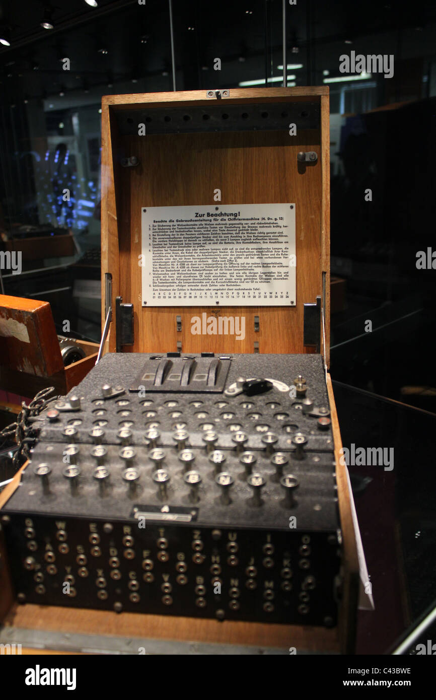 Enigma machine Banque de photographies et d’images à haute résolution ...
