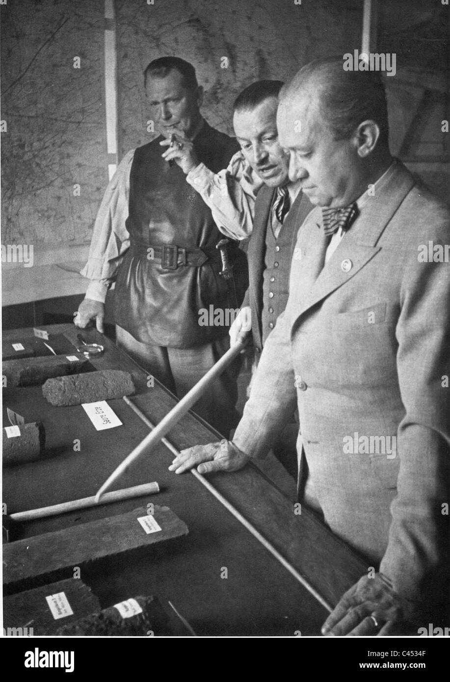 Hermann Goering avec Paul Pleiger und Paul Koerner Photo Stock - Alamy