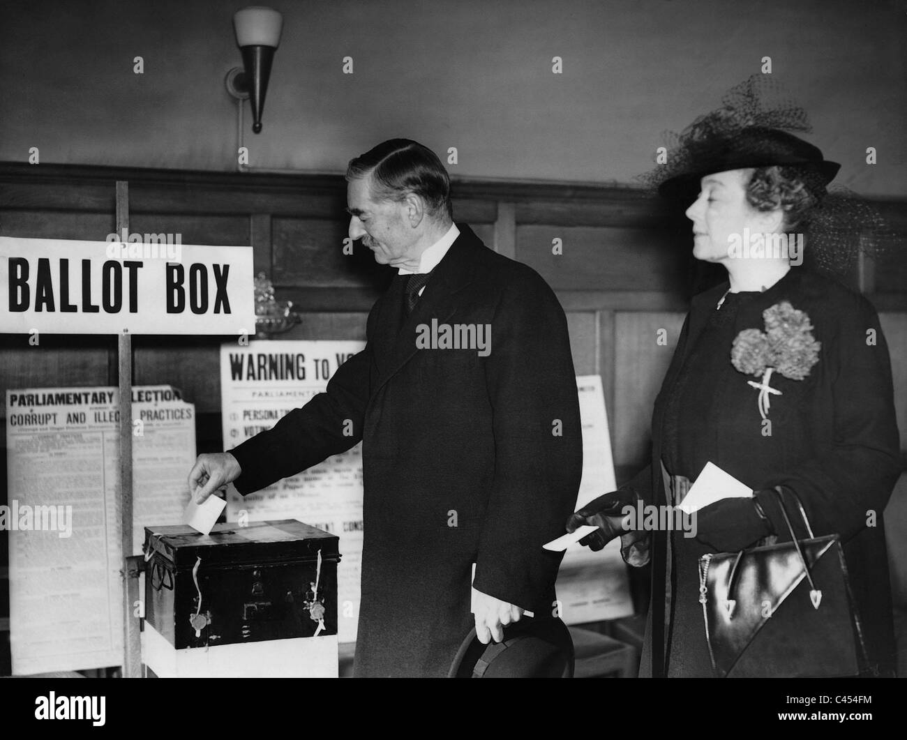 Arthur neville chamberlain Banque de photographies et d’images à haute ...