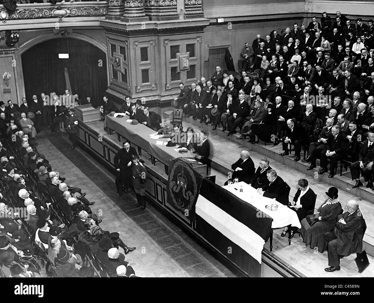 Alfred hugenberg Banque de photographies et d’images à haute résolution ...