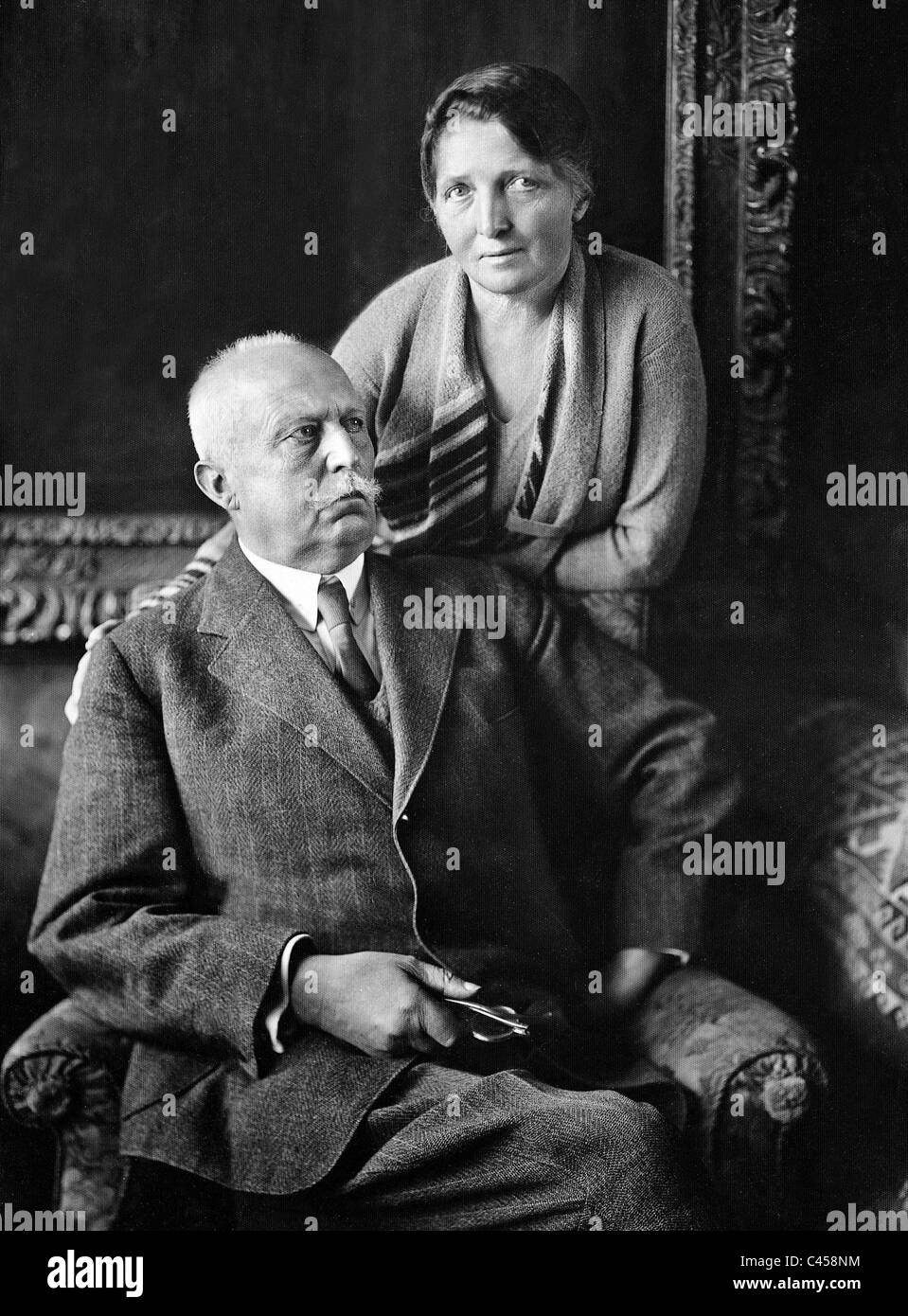 Mathilde ludendorff Banque de photographies et d’images à haute ...