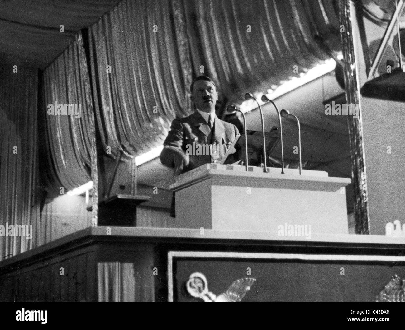 Anschluss 1938 hitler parti nazi Banque de photographies et d’images à ...