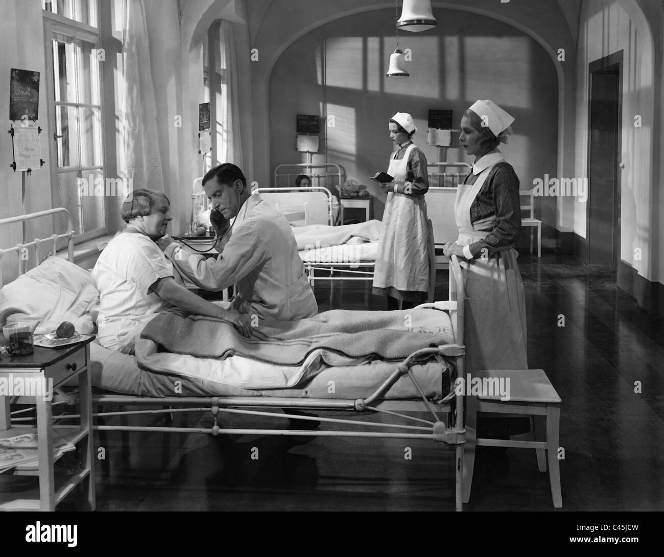 Examen Médical 1930 Banque De Photographies Et Dimages à Haute