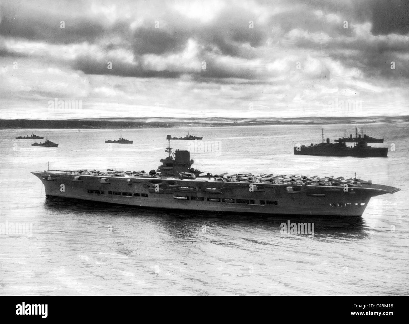 Aircraft hms ark royal fleet Banque de photographies et d’images à ...