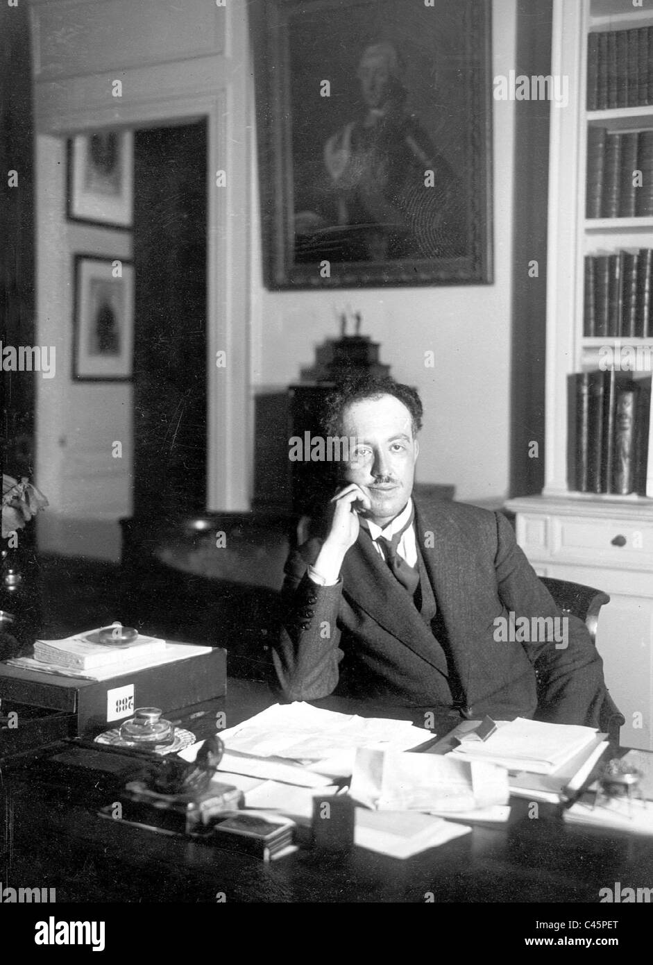 Louis broglie Banque de photographies et d’images à haute résolution ...