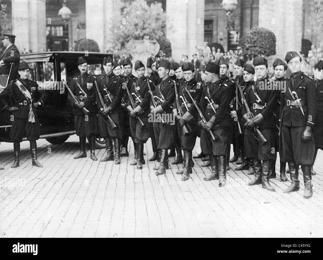Les membres de la garde du corps de Benito Mussolini à Rome, 1935 Photo ...