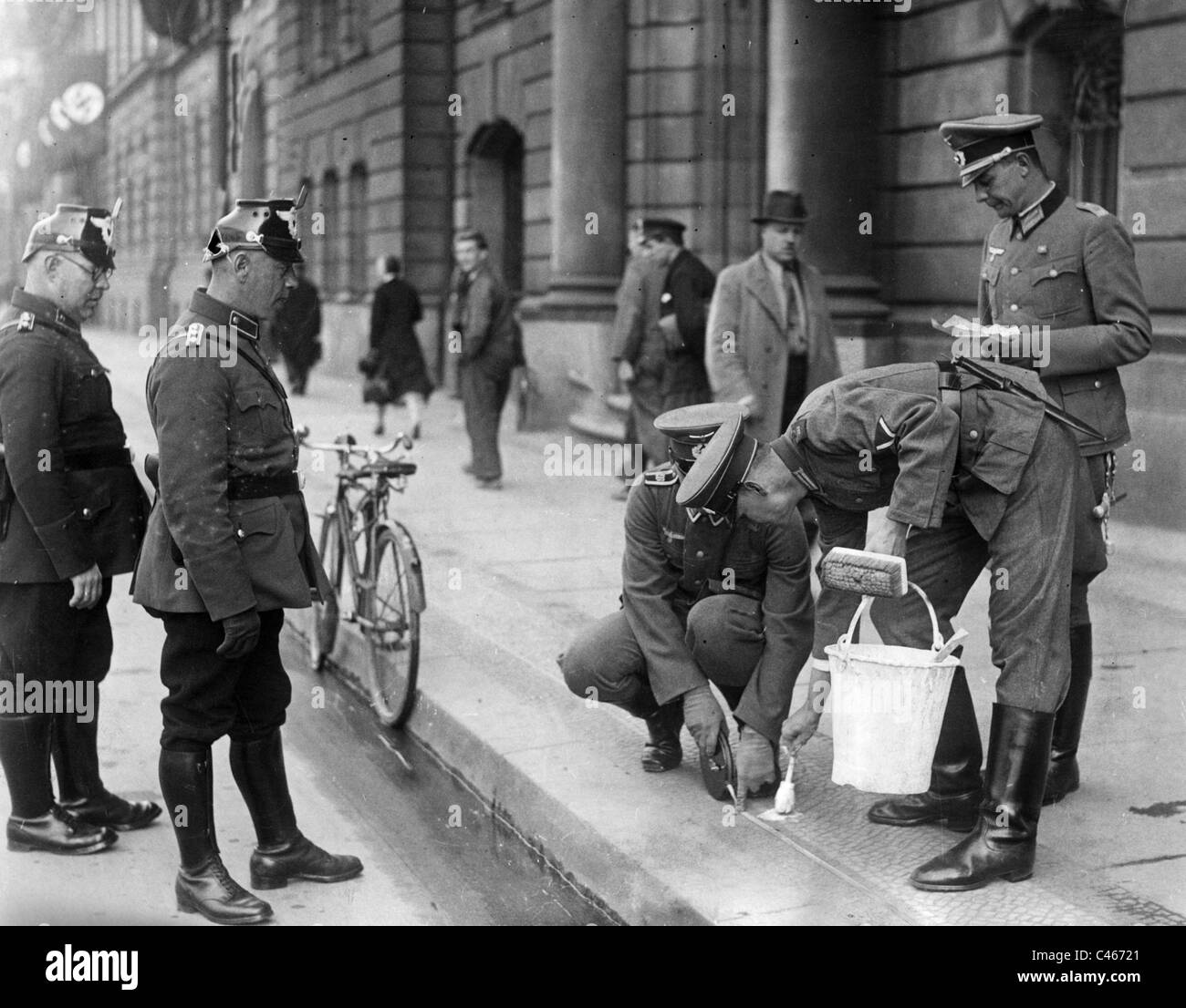 Hitler culte Banque d'images noir et blanc - Alamy