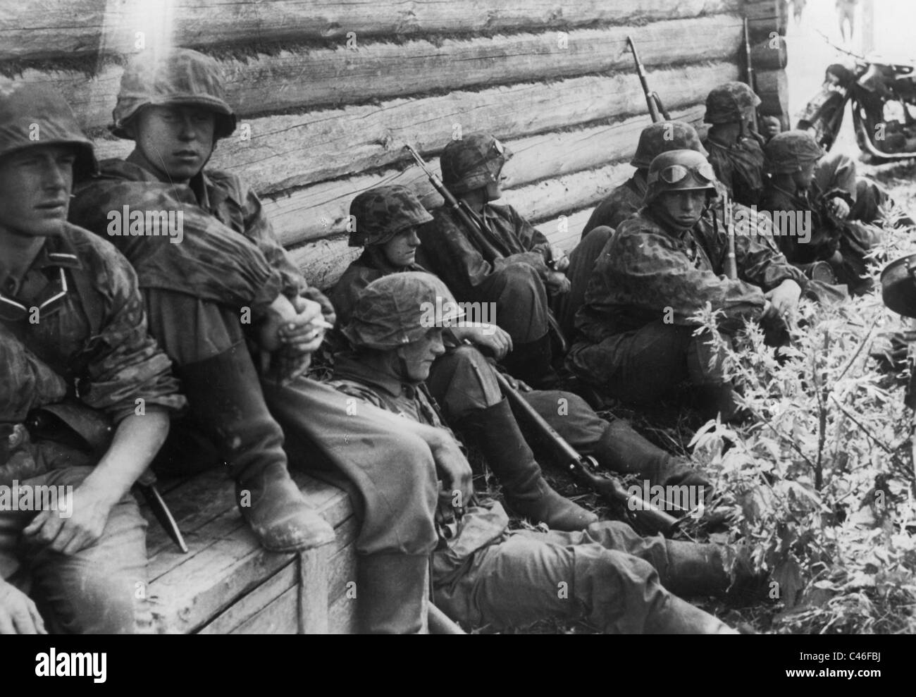 Seconde Guerre mondiale : Waffen-SS en action Photo Stock - Alamy