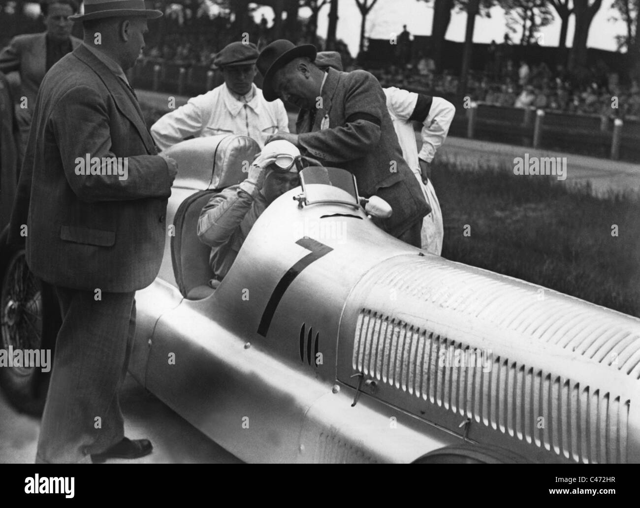 Neubauer mercedes Banque de photographies et d’images à haute ...