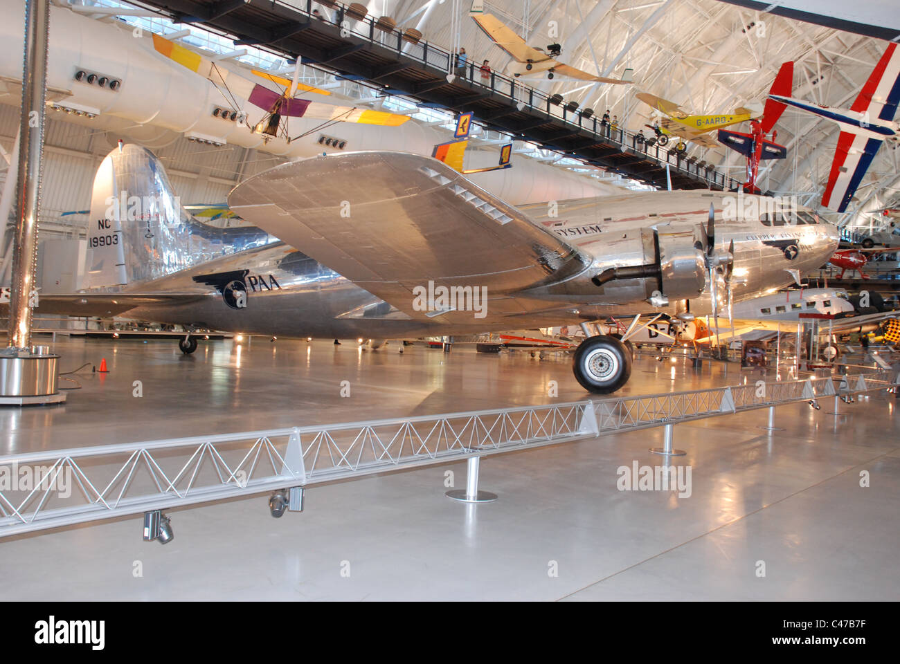 Boeing 307 stratoliner Banque de photographies et d’images à haute ...