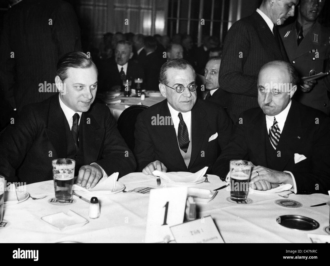 Alfred rosenberg Banque de photographies et d’images à haute résolution ...