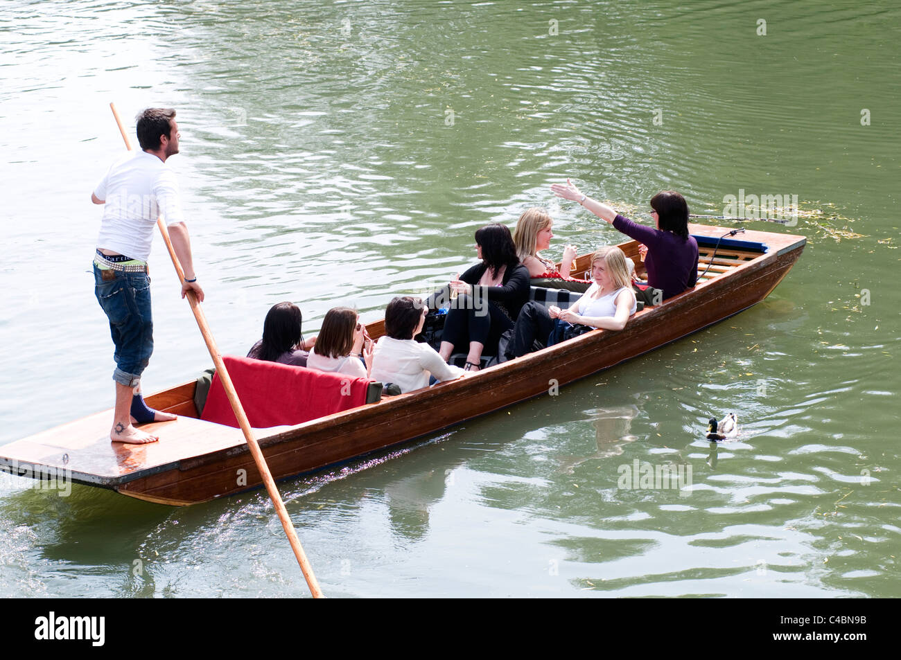 Bateau de punting Banque de photographies et d’images à haute ...