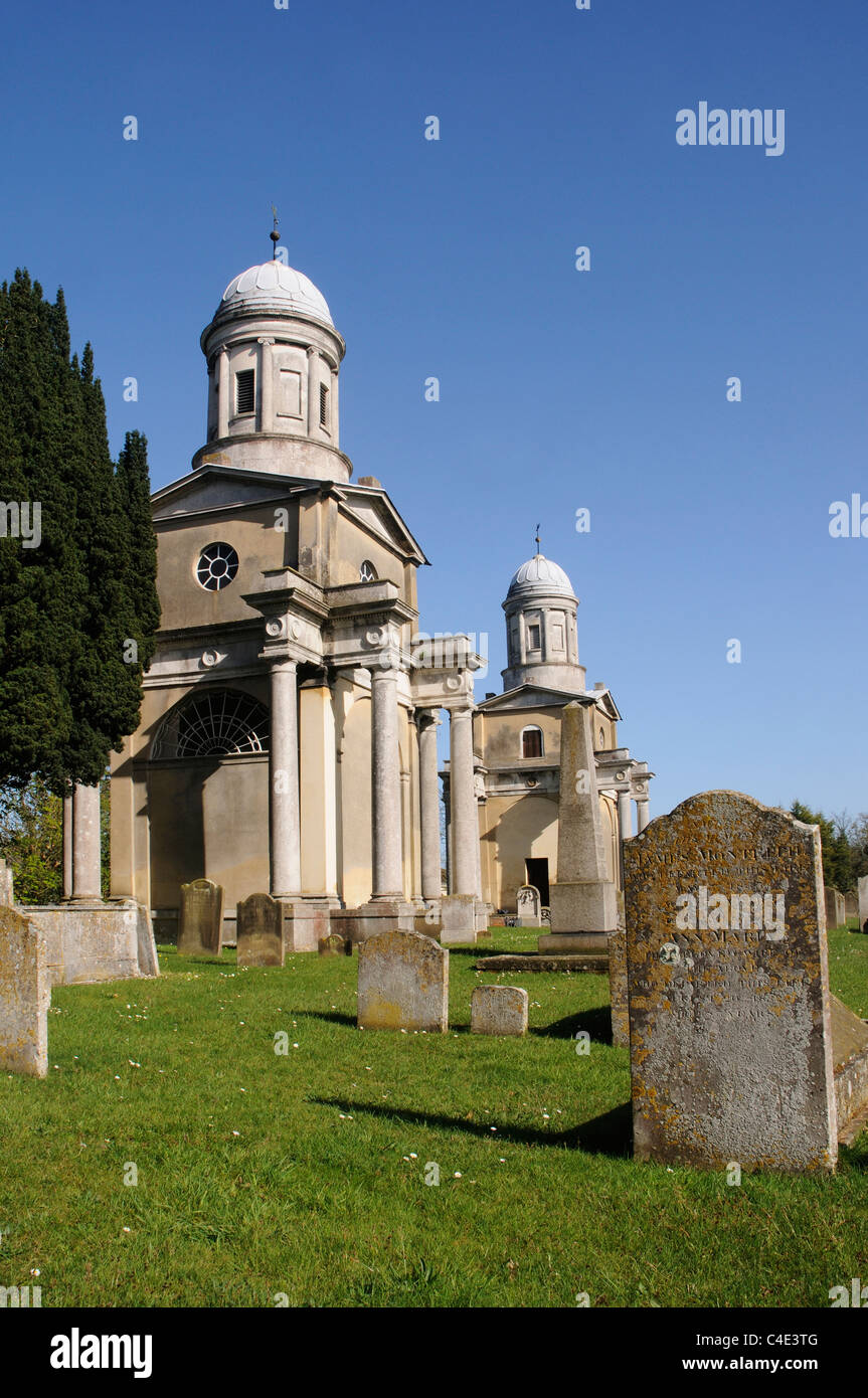 Mistley towers Banque de photographies et d’images à haute résolution ...
