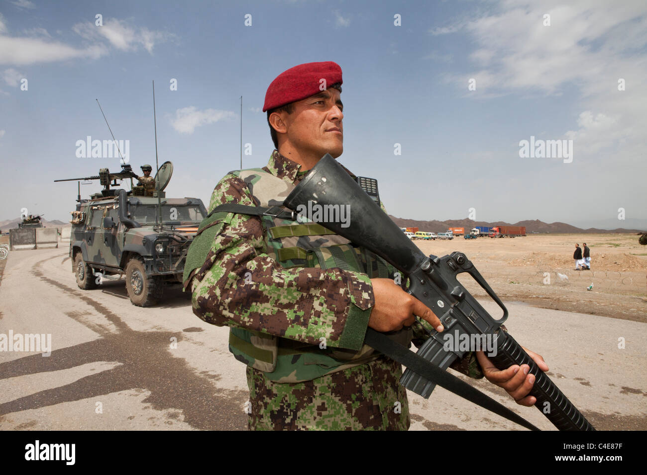 Militaire afghan Banque de photographies et d’images à haute résolution ...