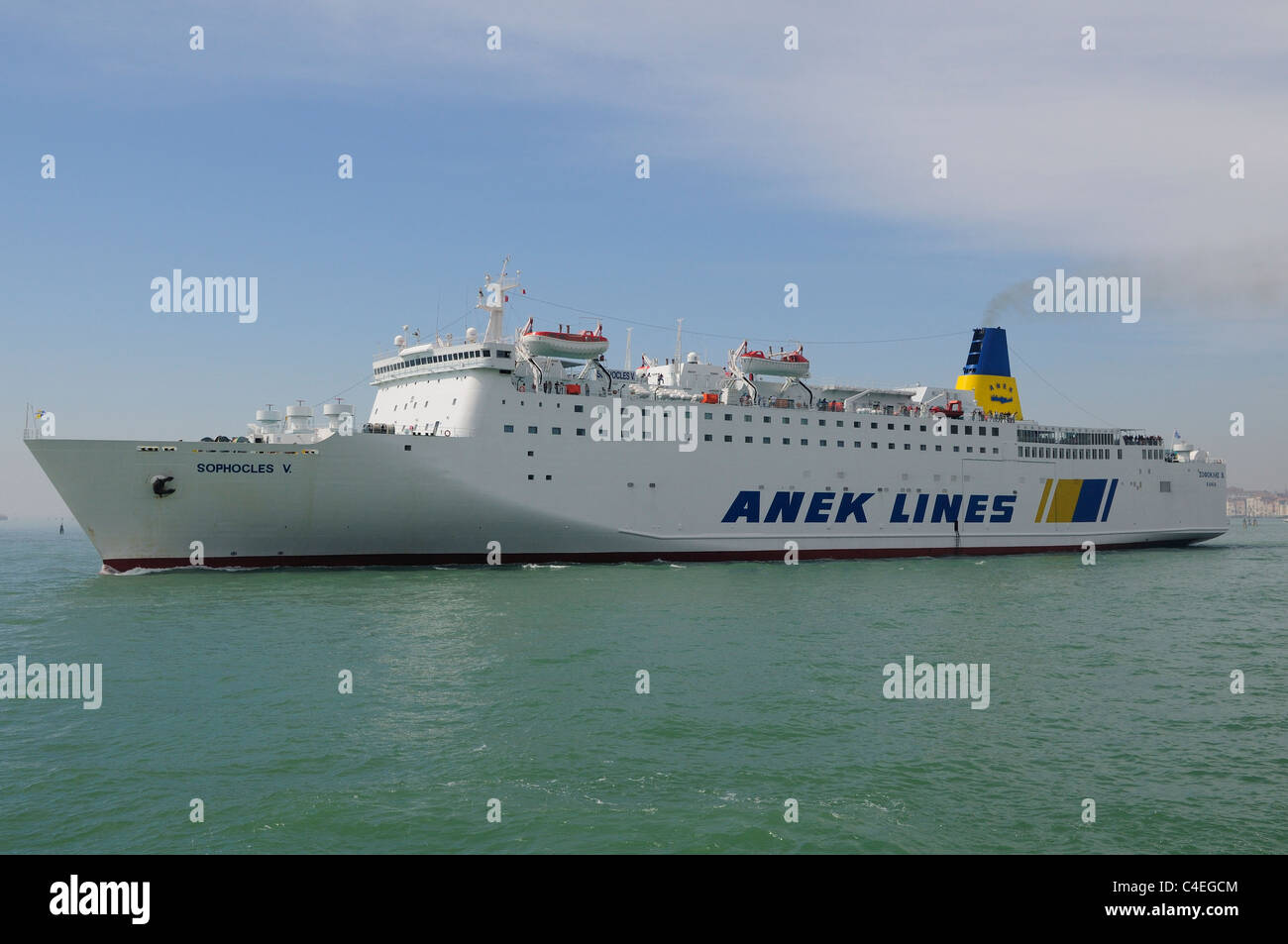 Anek lignes ferry Banque de photographies et d’images à haute ...