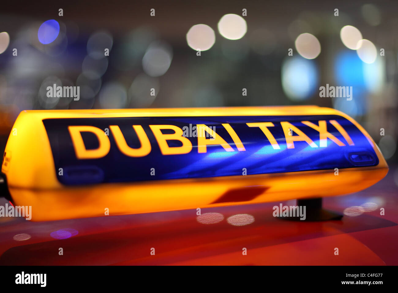 Dubai taxi cab Banque de photographies et d’images à haute résolution ...