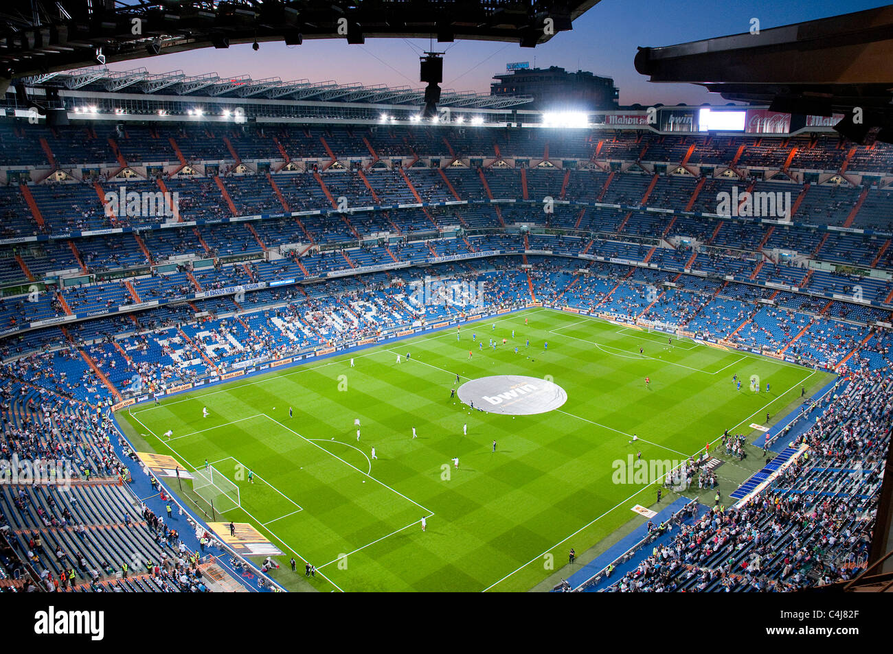 Session de formation avant le match contre Getafe Real Madrid, Santiago ...