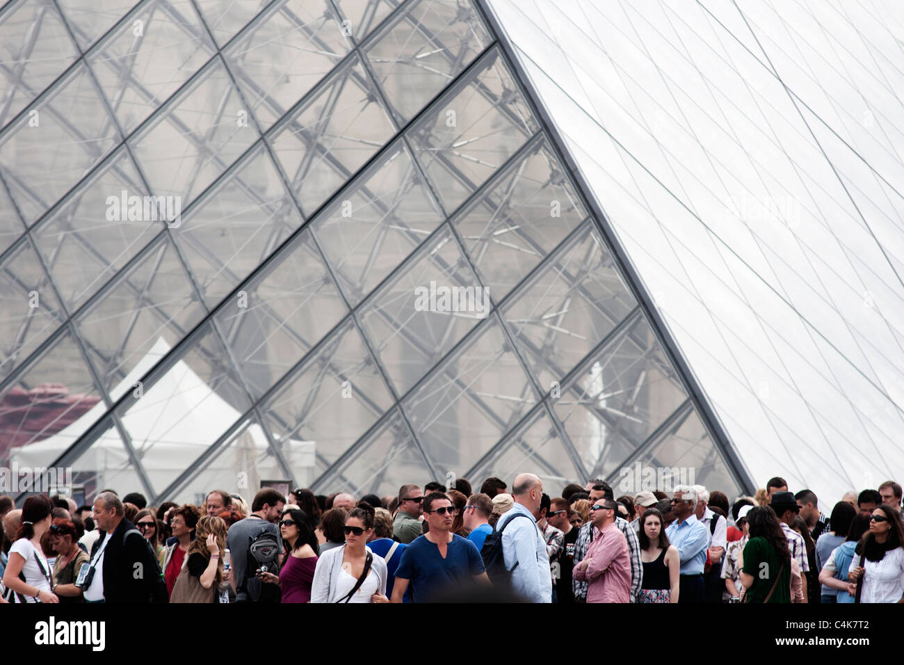 Pyramide de personnes Banque de photographies et d’images à haute ...
