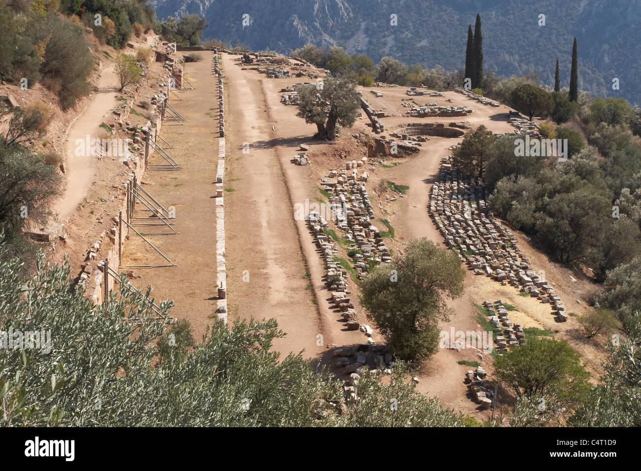 Gymnasium ancient delphi greece Banque de photographies et d’images à ...
