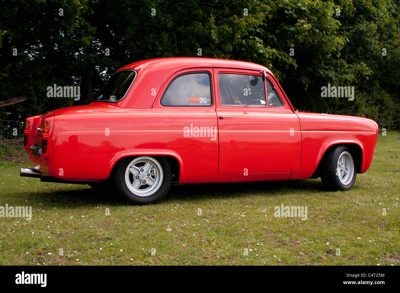 Ford anglia car Banque de photographies et d’images à haute résolution ...