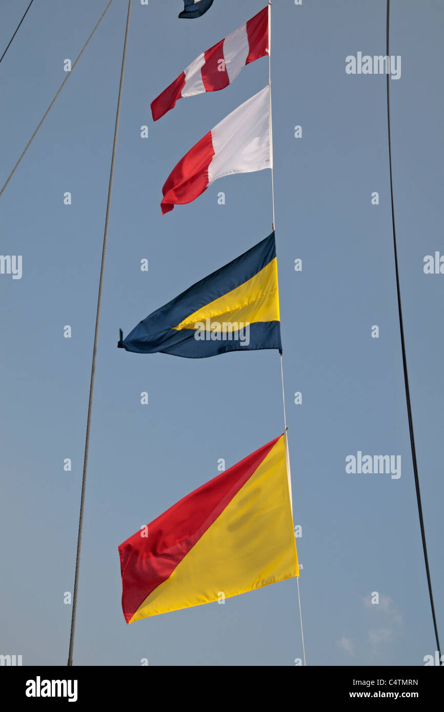 Drapeaux de signaux maritimes Banque de photographies et d’images à ...