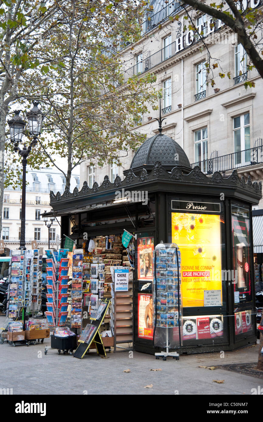 Kiosque de journaux Banque de photographies et d’images à haute ...