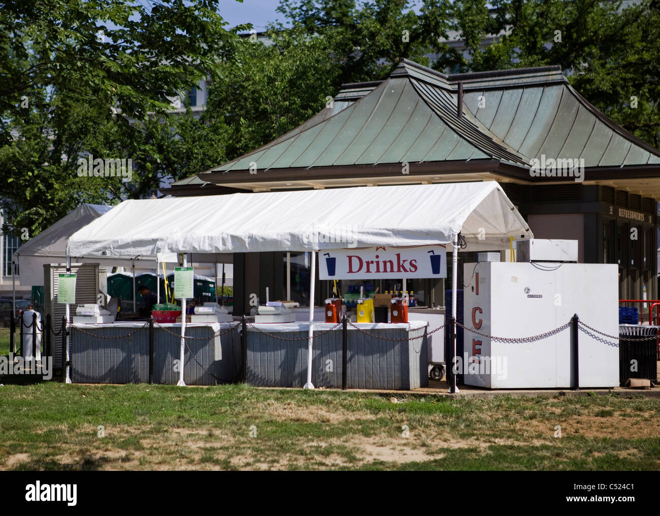 Buvette de plein air Photo Stock - Alamy