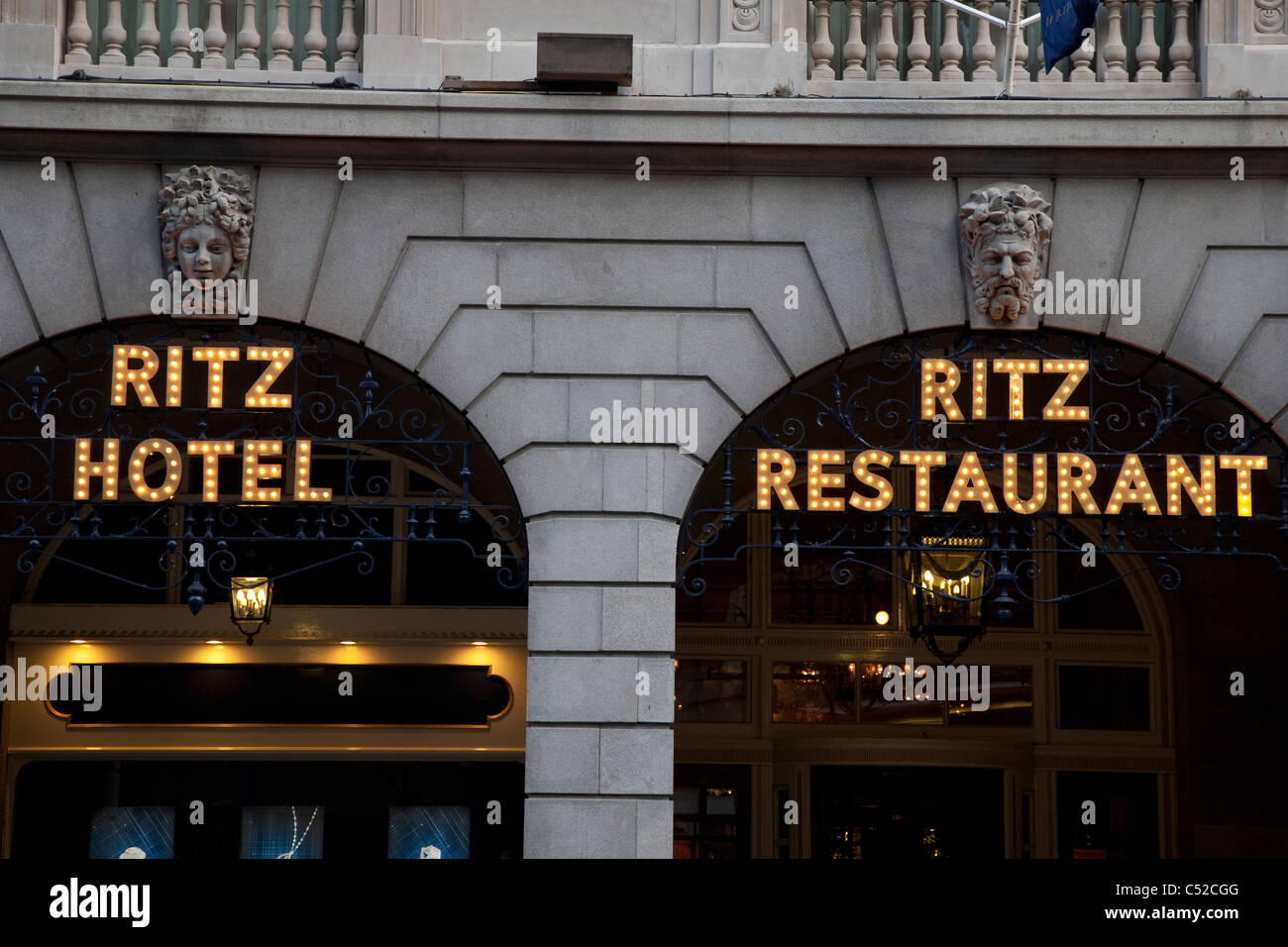 Ritz restaurant Banque de photographies et d’images à haute résolution ...