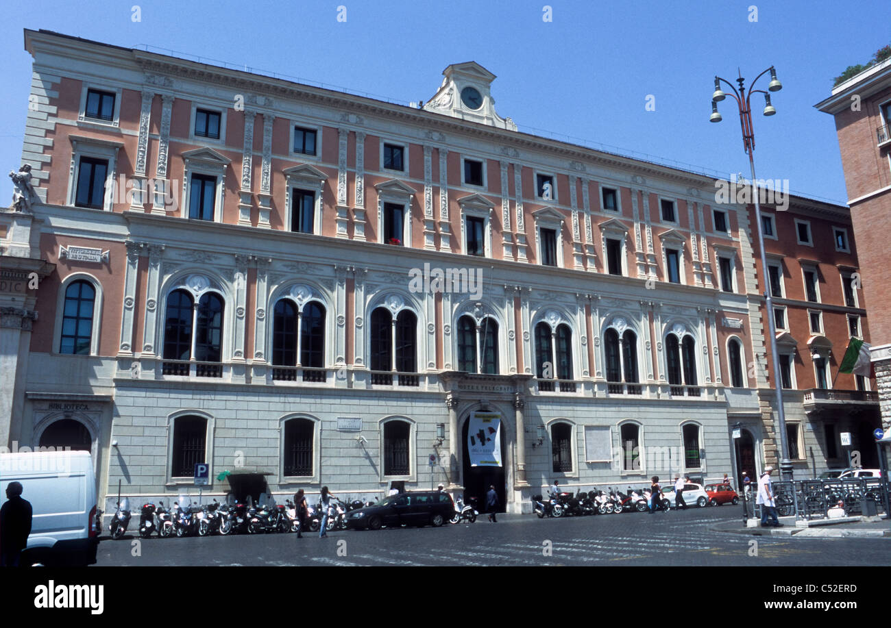 Palazzo della posta Banque de photographies et d’images à haute ...