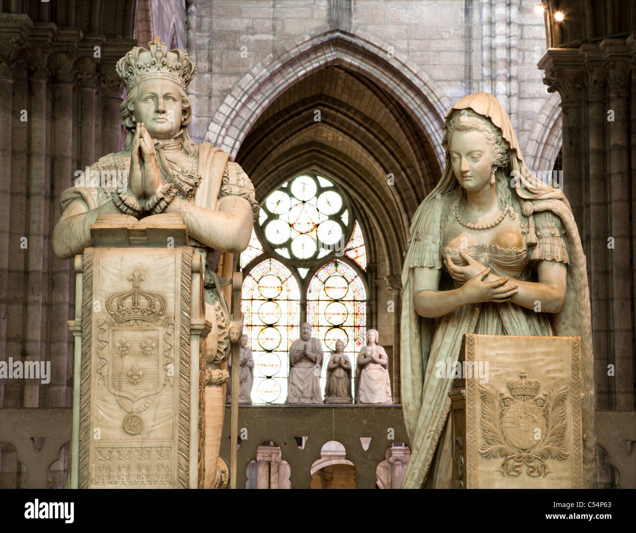 Paris - paryer de Marie Antoinette et Louis XVI de Saint Denis cathédrale gothique - tomb Photo ...