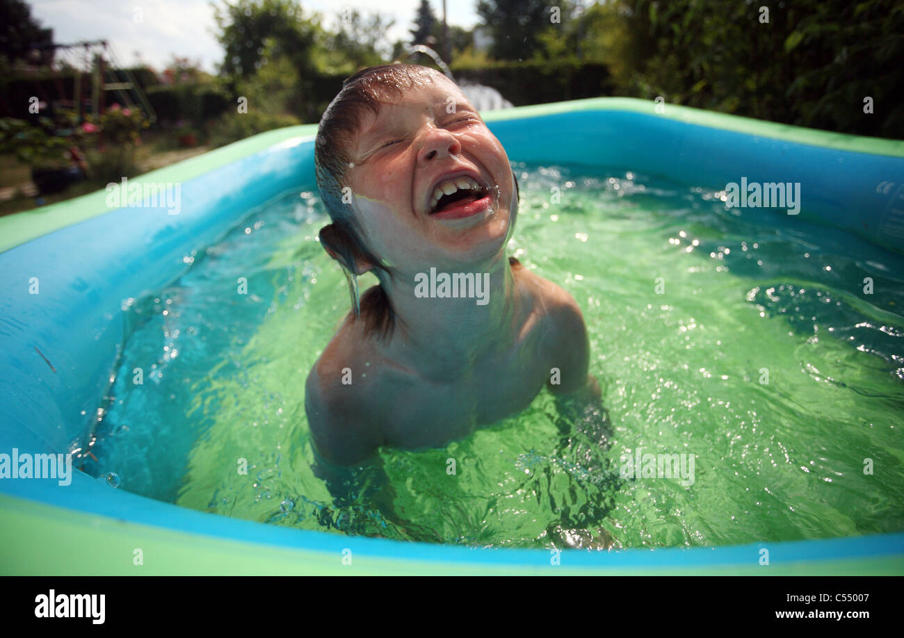 Pataugeoire pour enfants Banque de photographies et d’images à haute ...