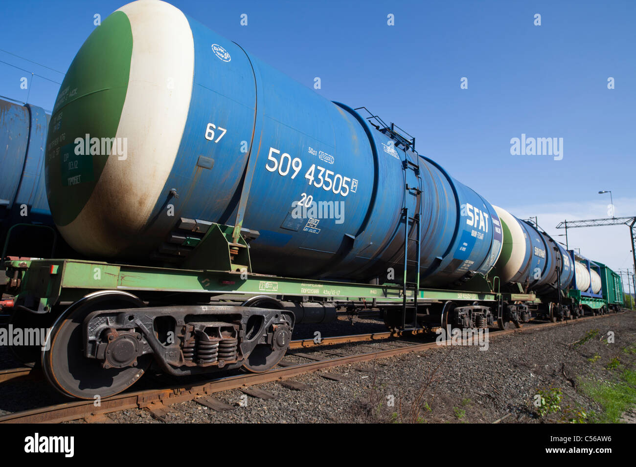 Train de camions-citernes avec wagons chimiques russes, Finlande Photo ...
