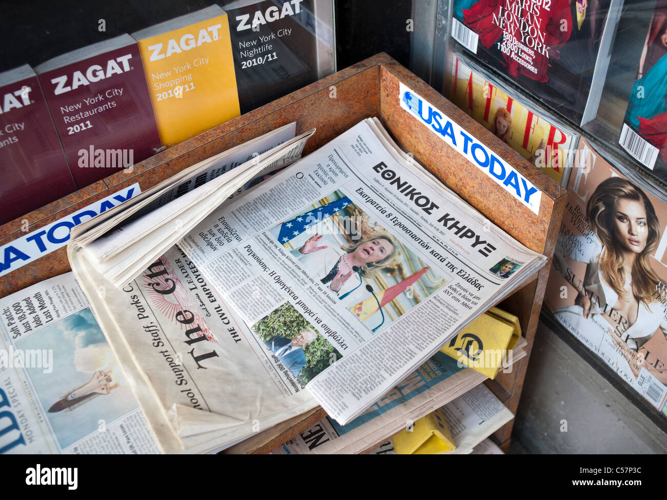 Une journaux grecs Banque de photographies et d’images à haute ...